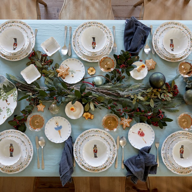 Host Confidentally: Your Guide to Hosting the Holidays – Home & Table